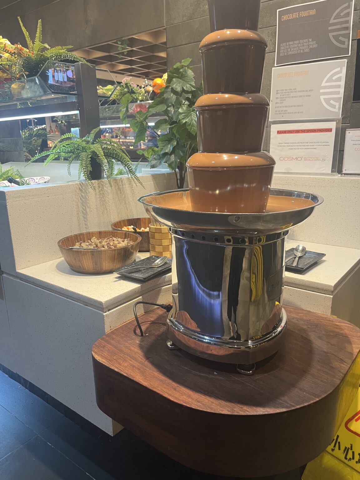 Review: Cosmo Buffet